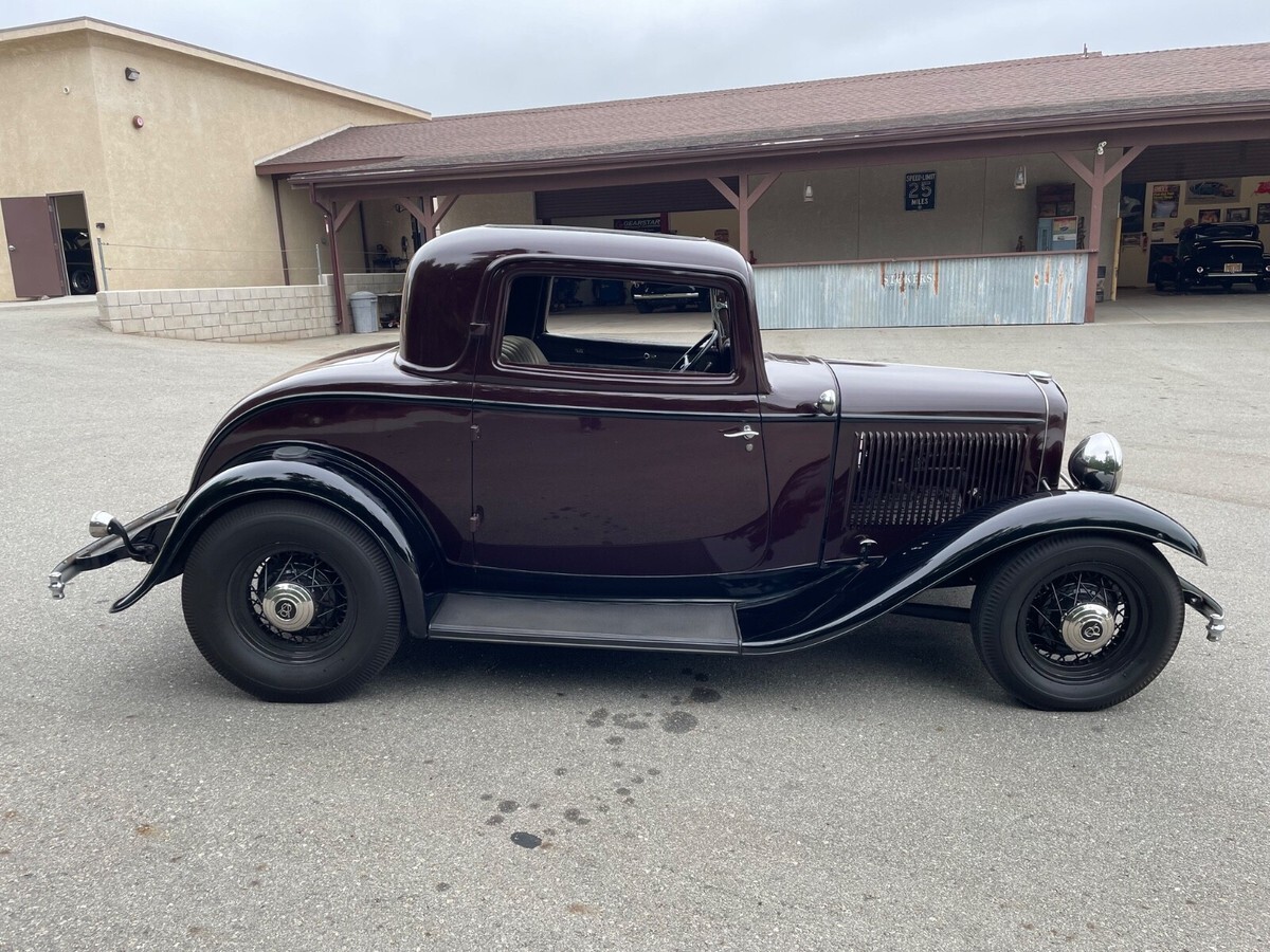 1932 Ford Deluxe 3 Window Coupe patina flathead Hot Rod original 1933 1934 for sale