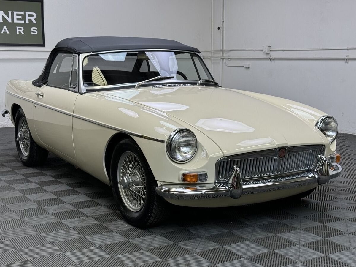 1966 MGB MK1 ROADSTER. OLDE ENGLISH WHITE WITH BLACK LEATHER TRIM for sale