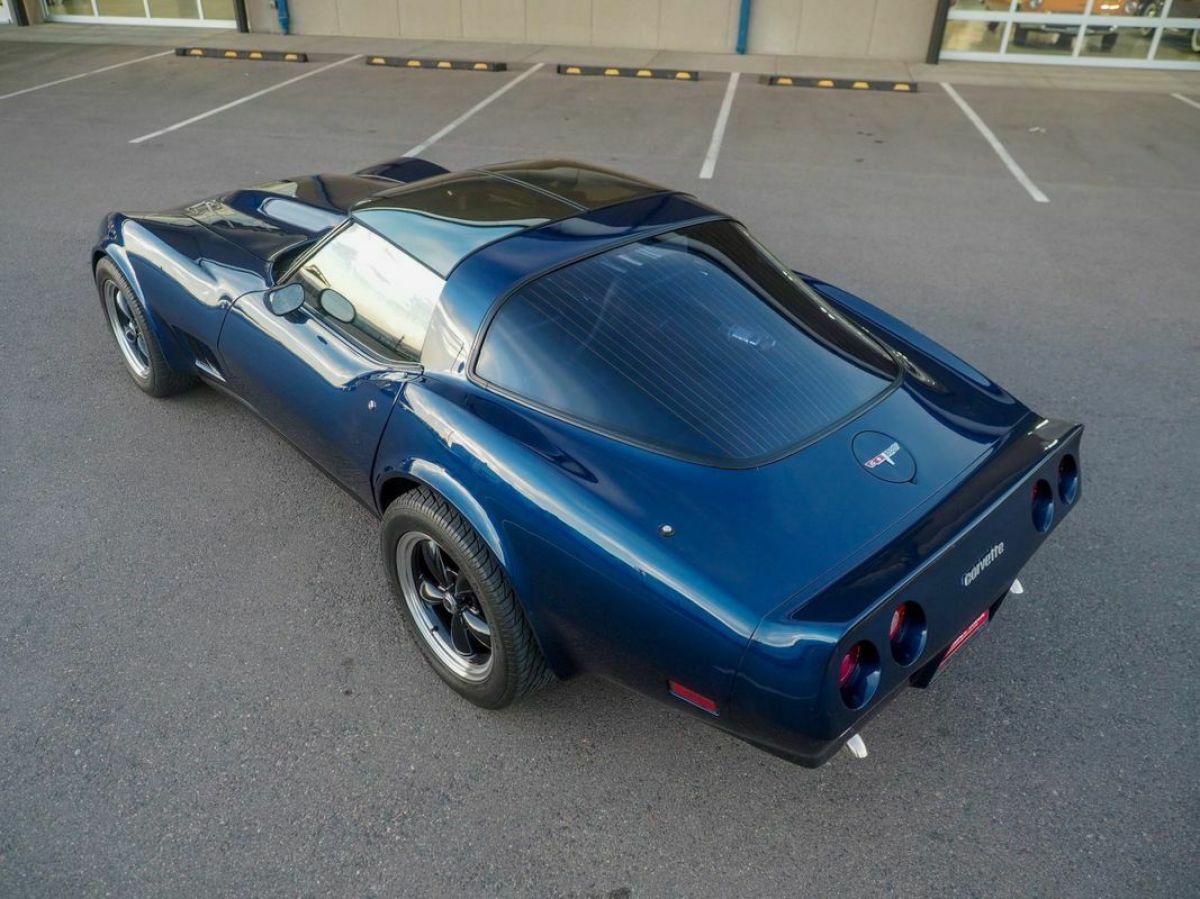 355 V8 4-speed manual Blue for sale